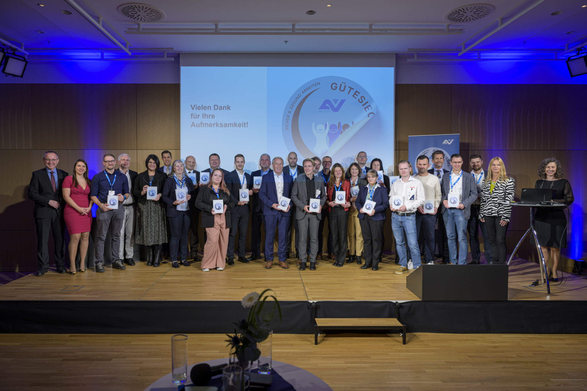 offizielle AUVA-Gütesiegel Übergabe in Linz - SCHMIDHUBER RAUM